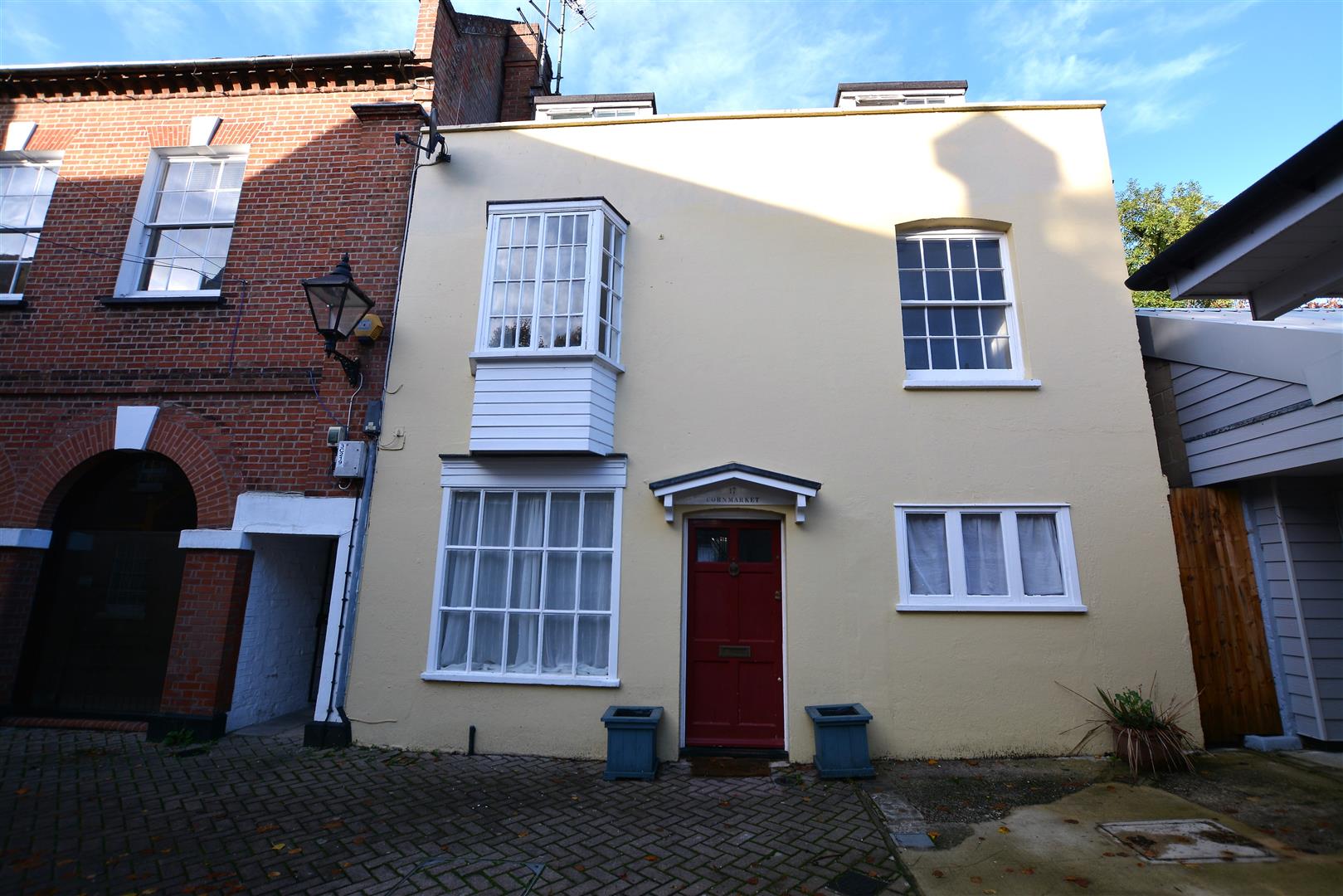 Corn Market, Wimborne | Edwards Estate Agents