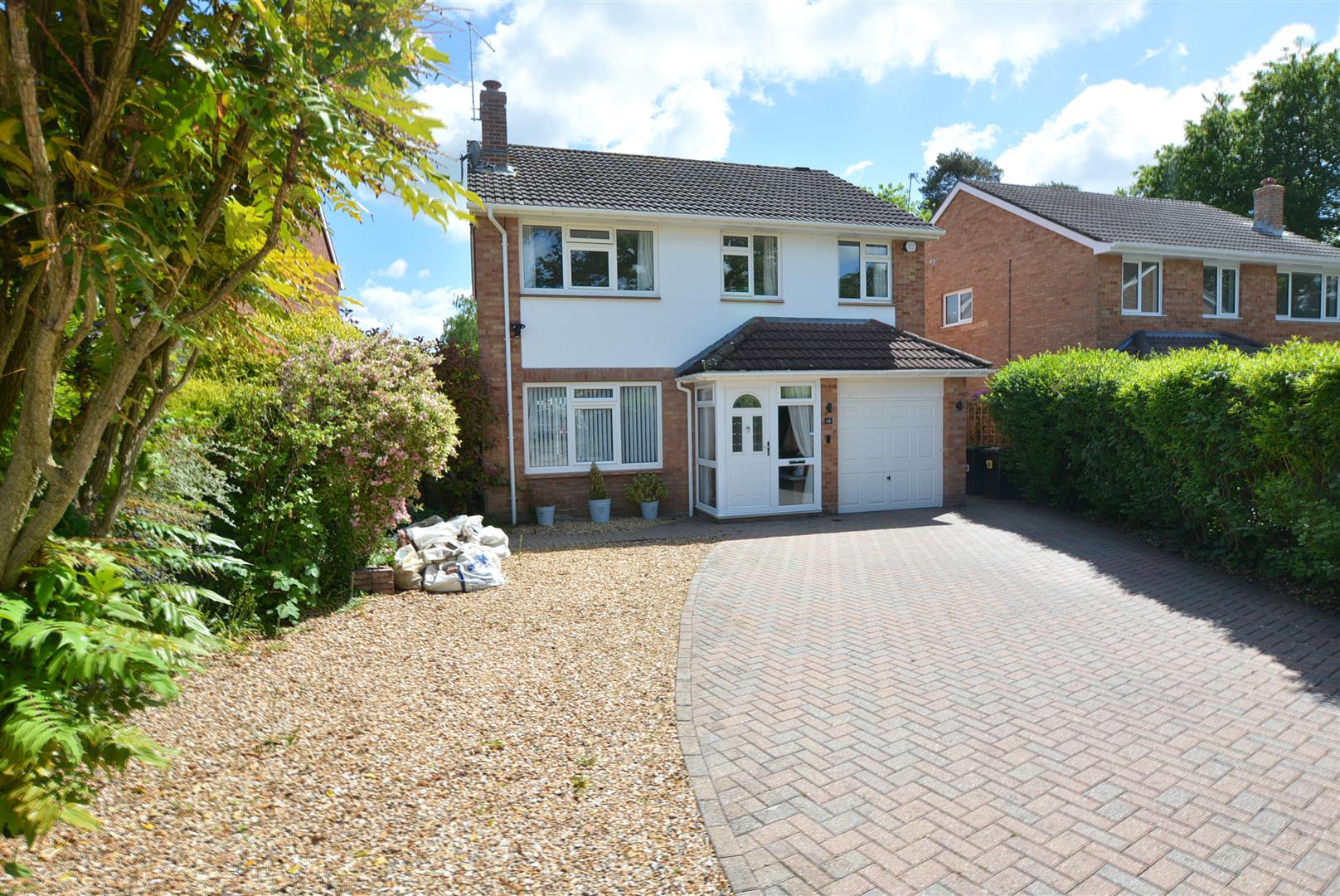 Monkton Close, Ferndown | Edwards Estate Agents