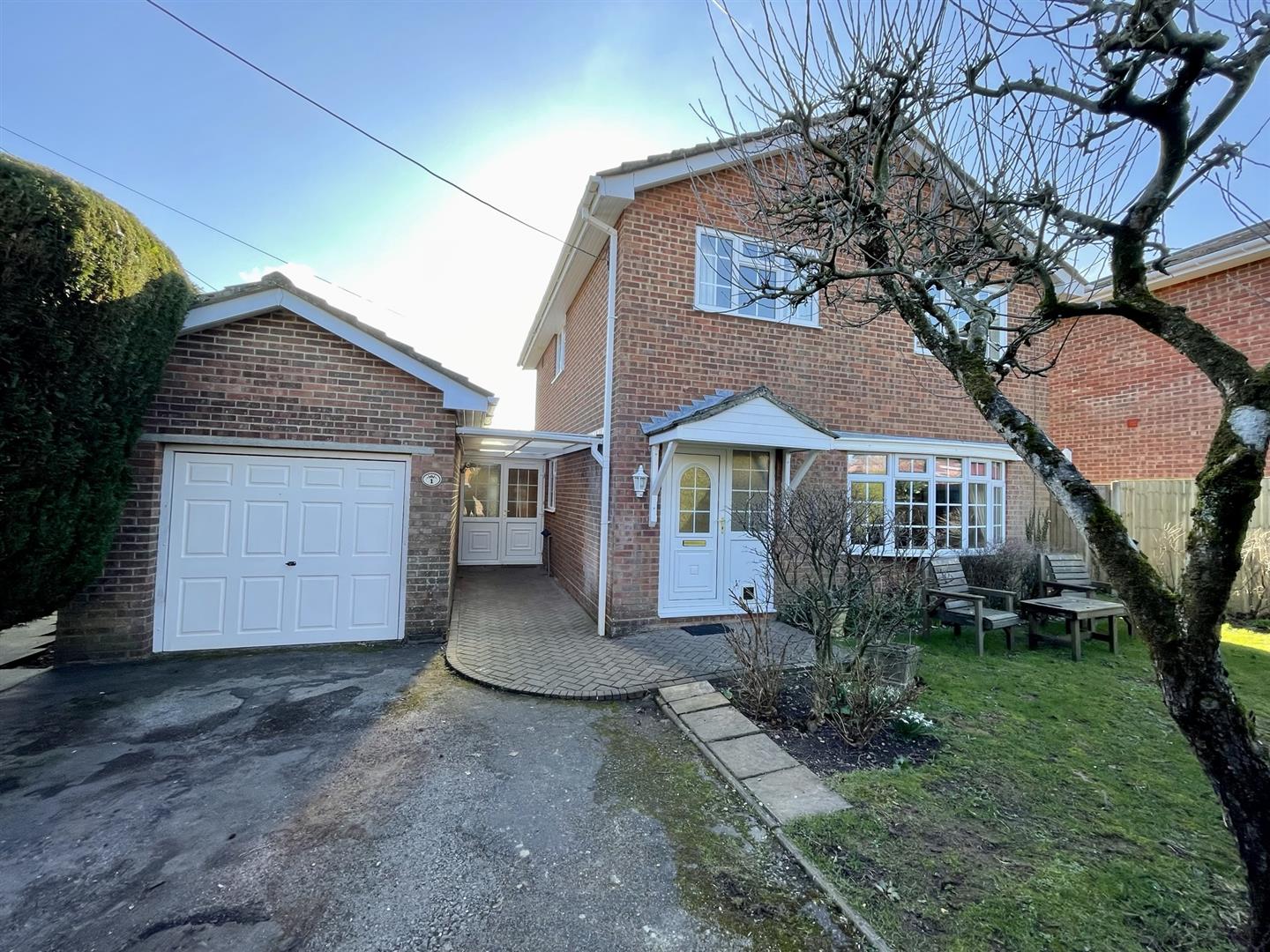 Castle Close, Cranborne, Wimborne, Dorset | Edwards Estate Agents