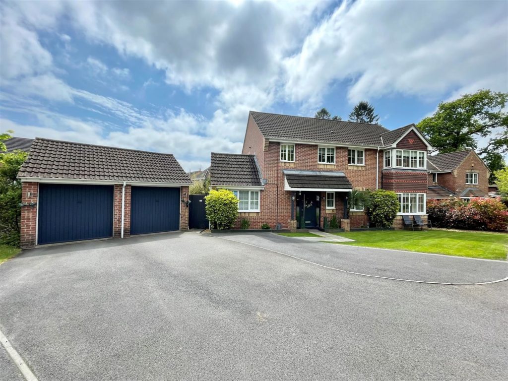 Eastworth Road Verwood Dorset Edwards Estate Agents