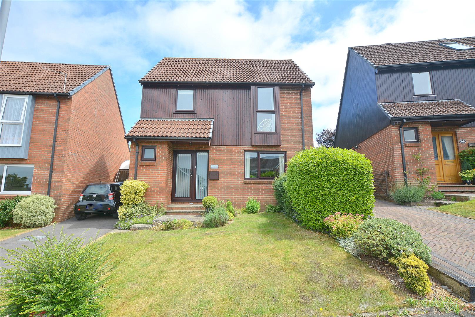 Lacy Drive, Wimborne | Edwards Estate Agents