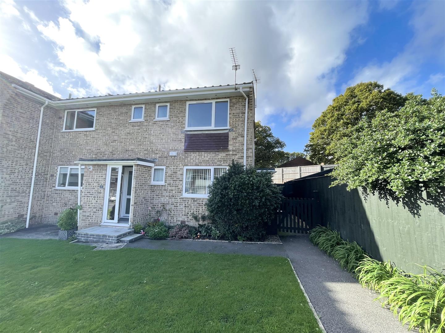 Stirrup Close, Wimborne | Edwards Estate Agents